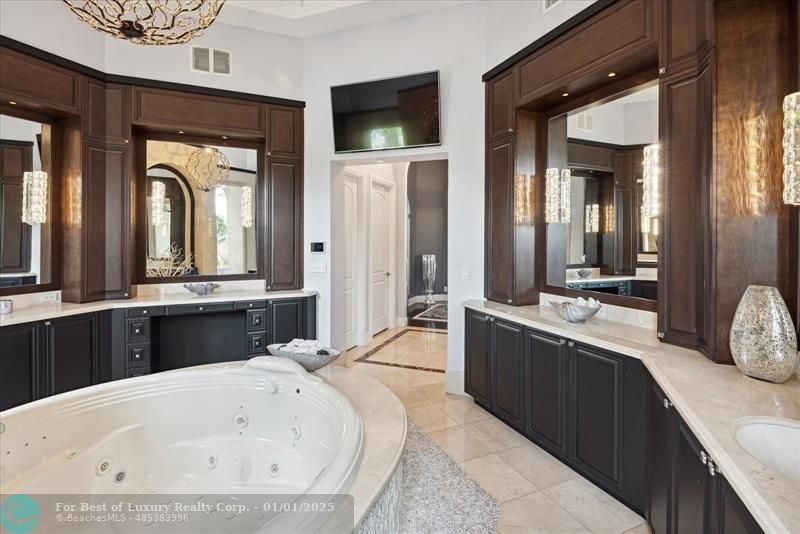 Landmark Ranch Estat | MLS# F10395890 16850 Stratford Ct , Southwest ...